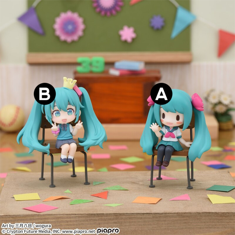 Perching Mini Figure Hatsune Miku 16th Anniversary - SEGA